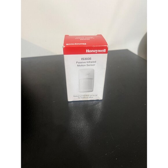 Honeywell | Other | Honeywell Is335 Pir Motion Detector White 35ft ...
